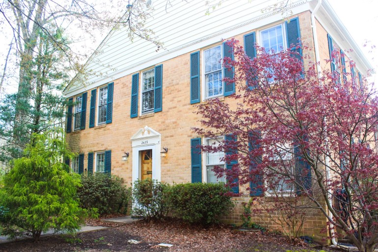 The Beginner’s Guide to Searching for Your Next Home – Barefoot Material